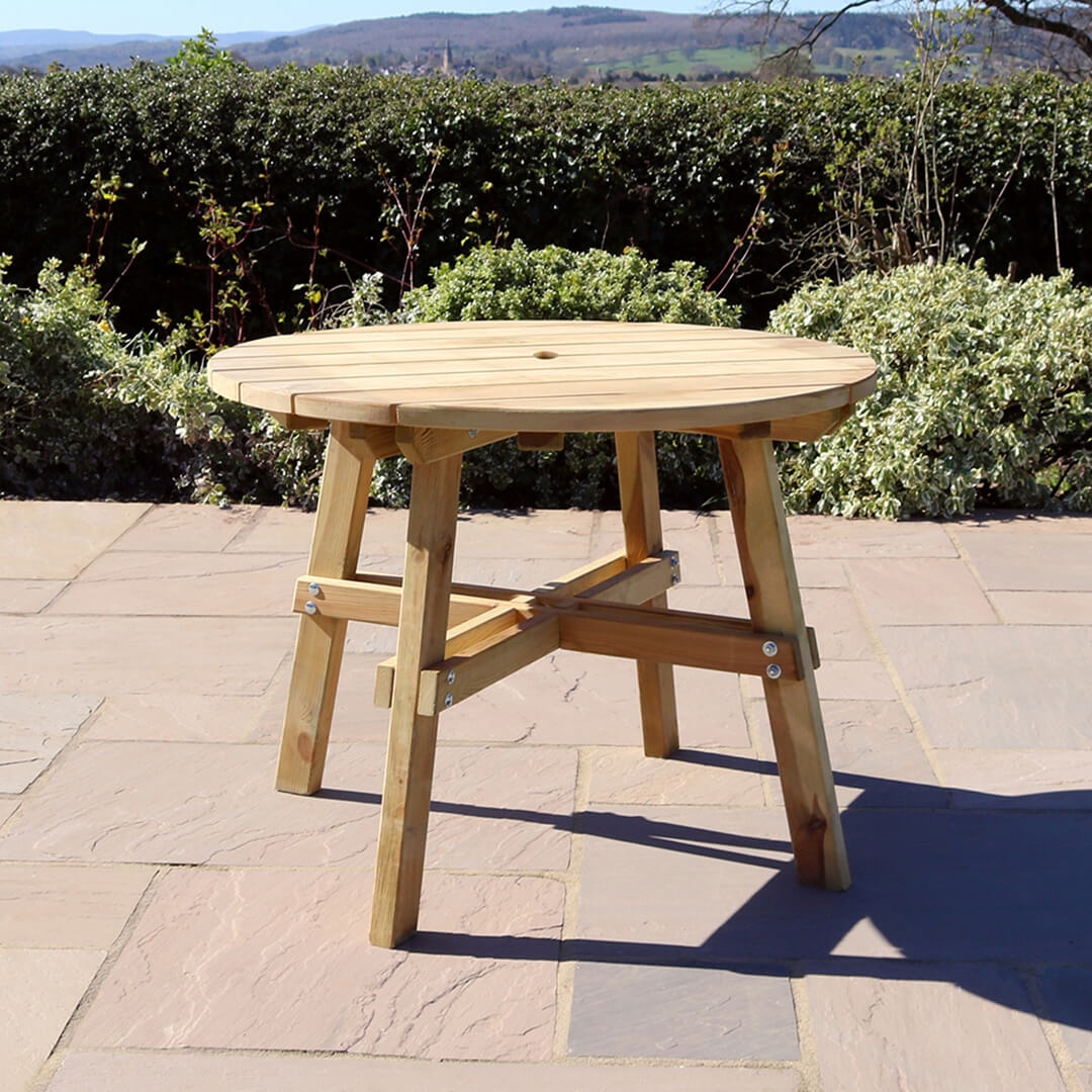 Freya Round Table - St Peters Garden Centre