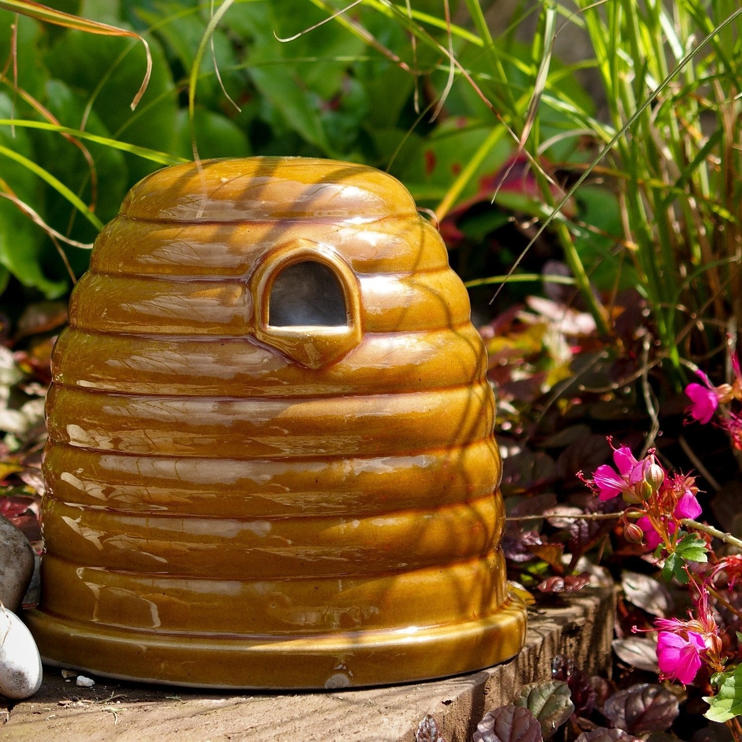 Ceramic Bee Skep Wildlife Habitat With Nesting Material - St Peters ...
