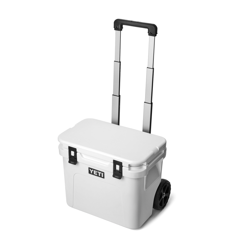 Roadie® 32 Wheeled Cool Box White - St Peters Garden Centre